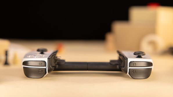 Backbone One PlayStation Edition Review: An Awesome Mobile Controller!